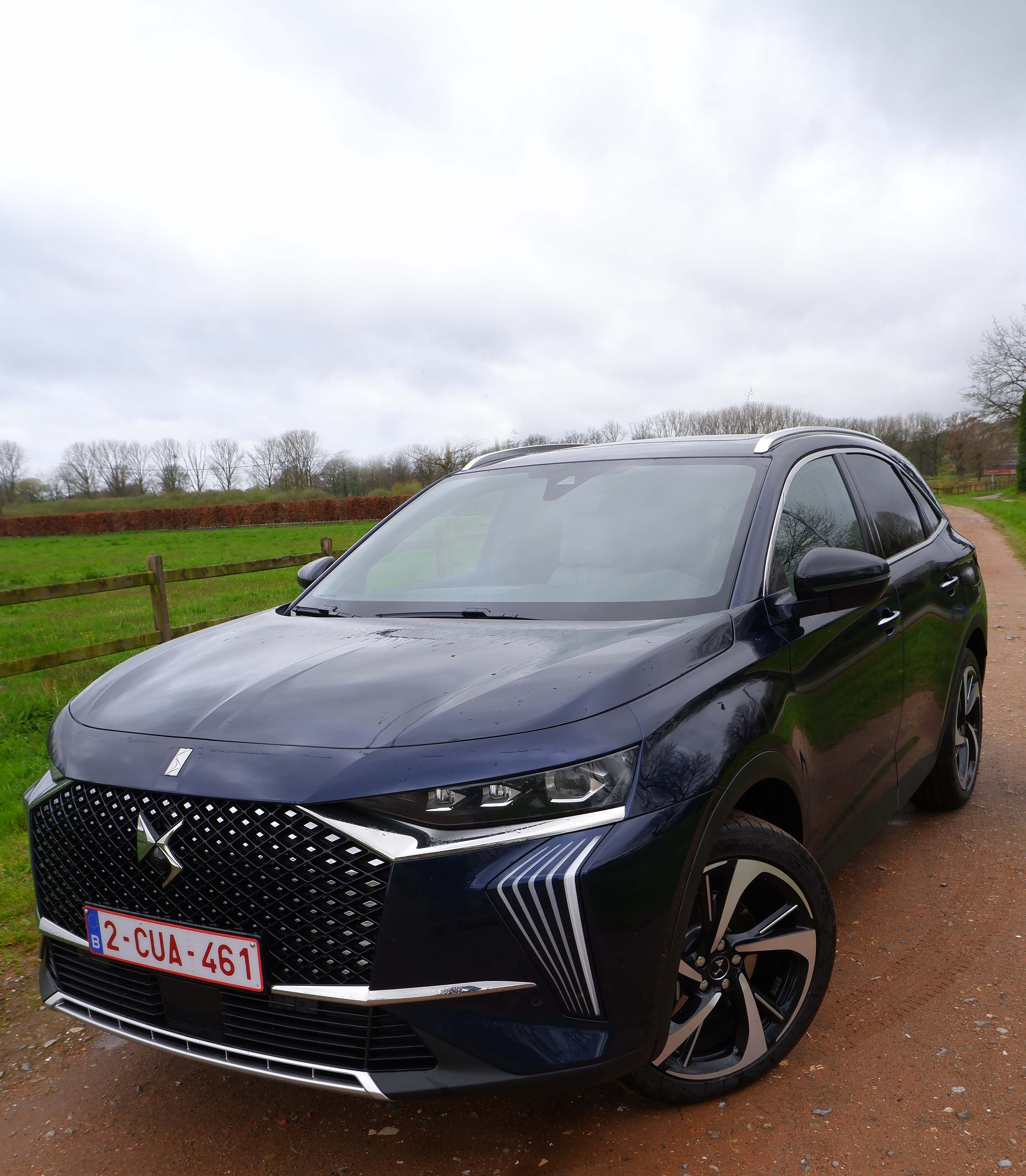We drove the new DS 7 E-Tense: elegance, comfort and power, the French ...