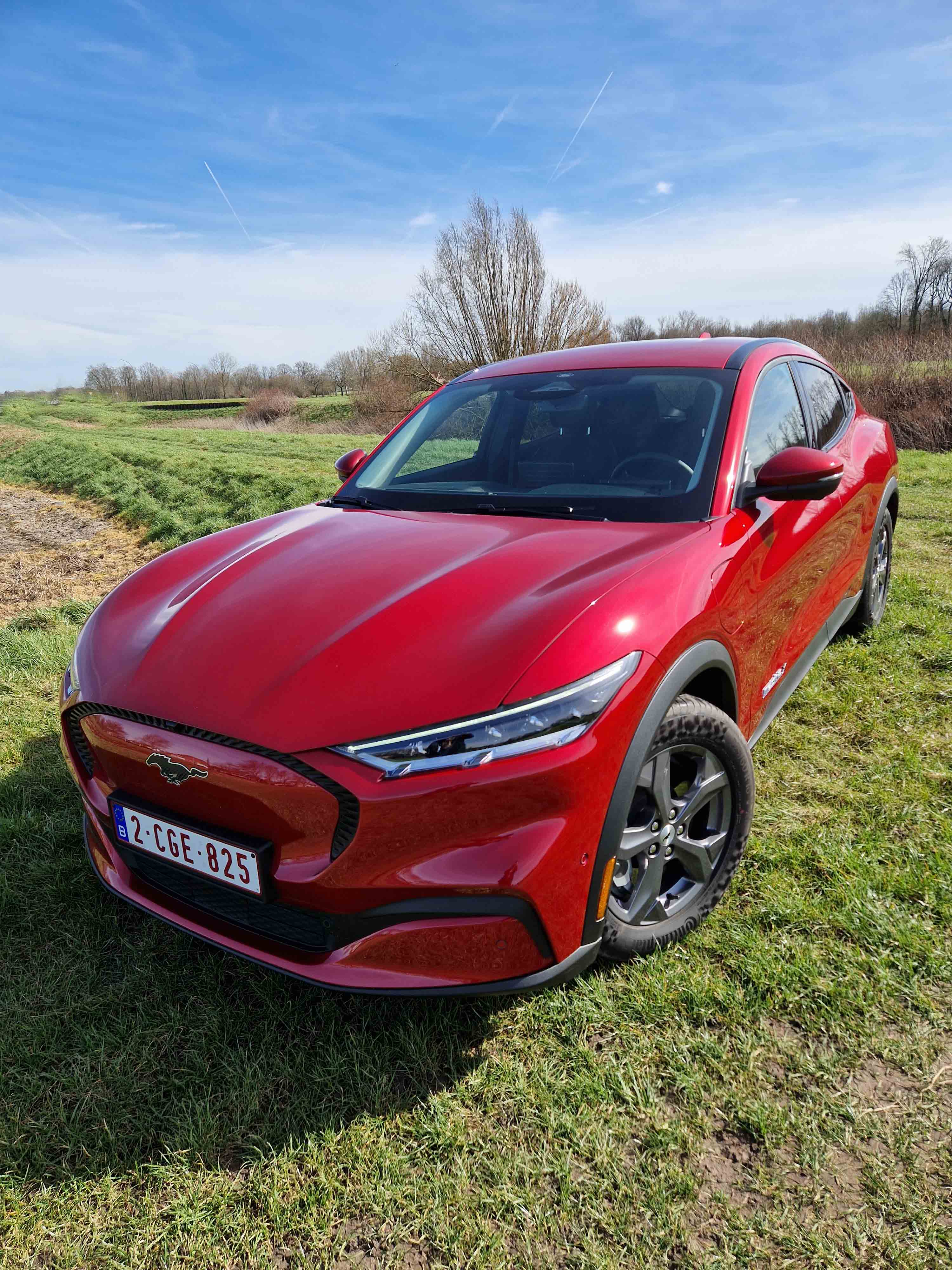 We drove the Ford Mustang Mach-E X: a very well-balanced EV ...